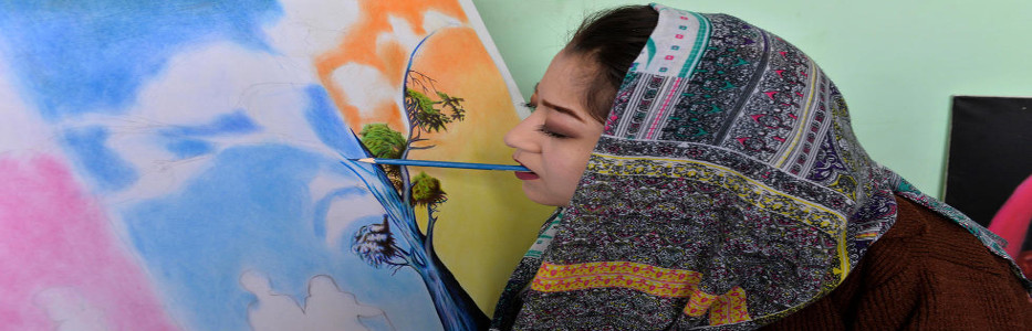 Artist brushes aside disability to open arts centre | DISABILITY UPDATE